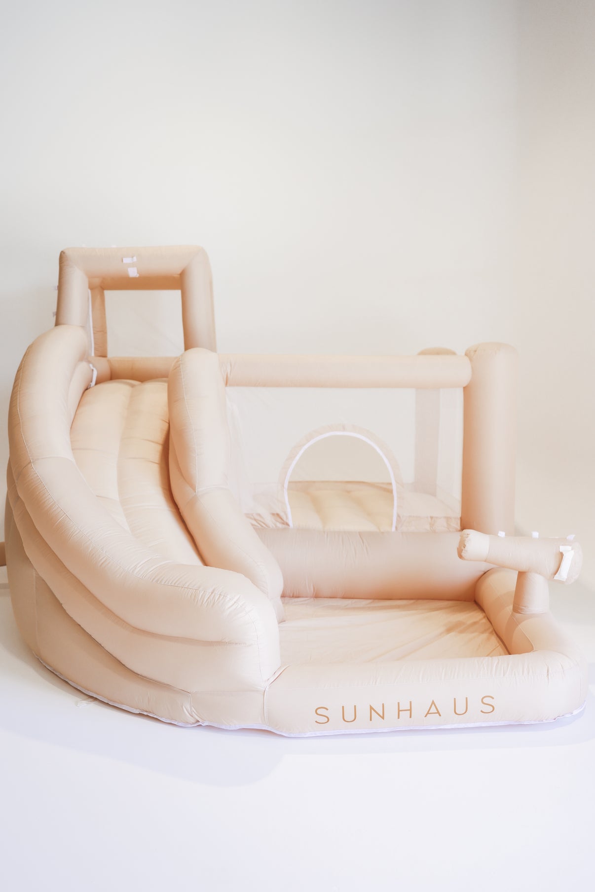 JumpHaus in Basic Beige – SUNHAUS